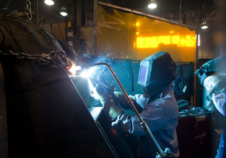 Swingloaders & Heavy Duty Lifting Equipment | Swingmaster